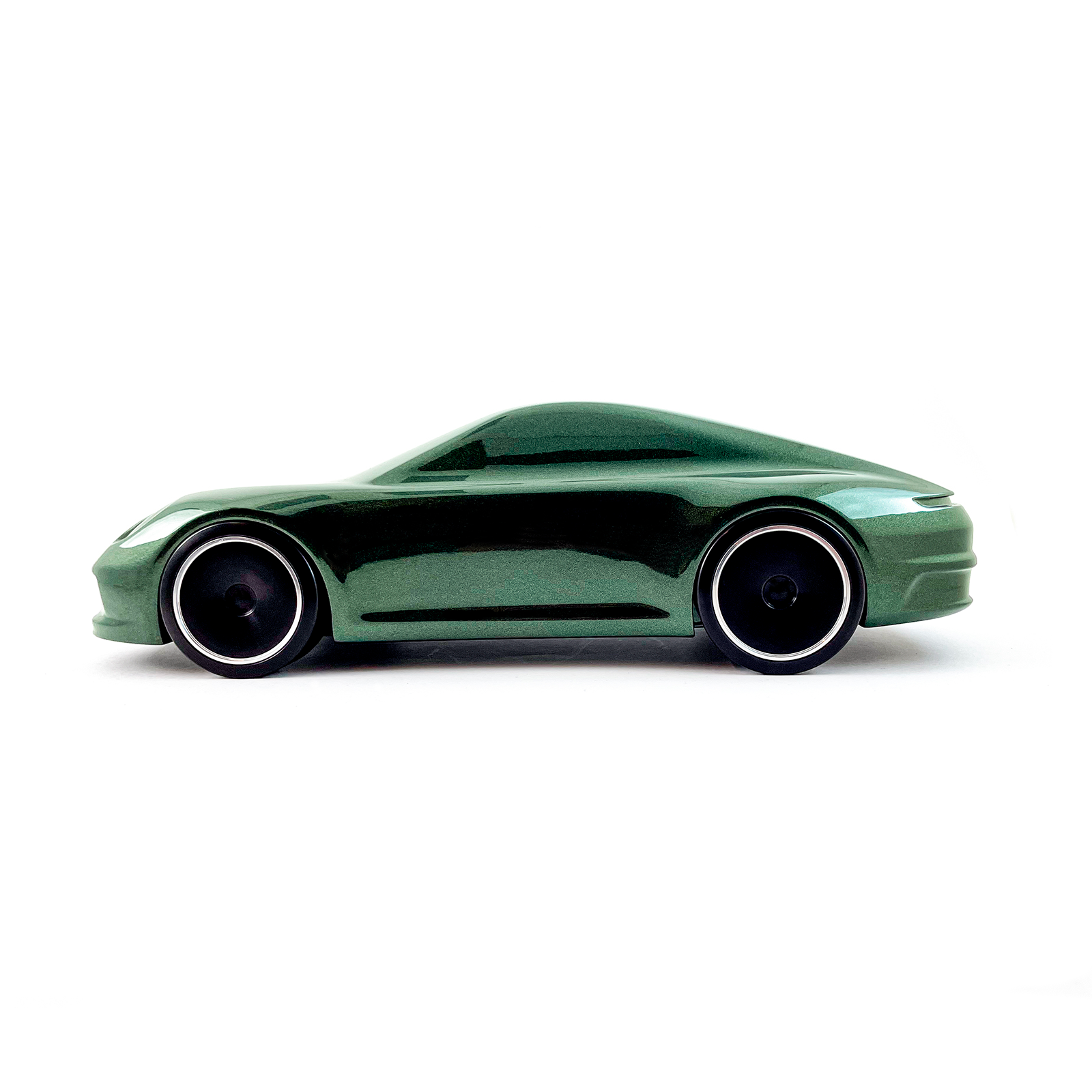 Solid epowood, hand painted sclupture of Porsche 992 - Atelier Circourt